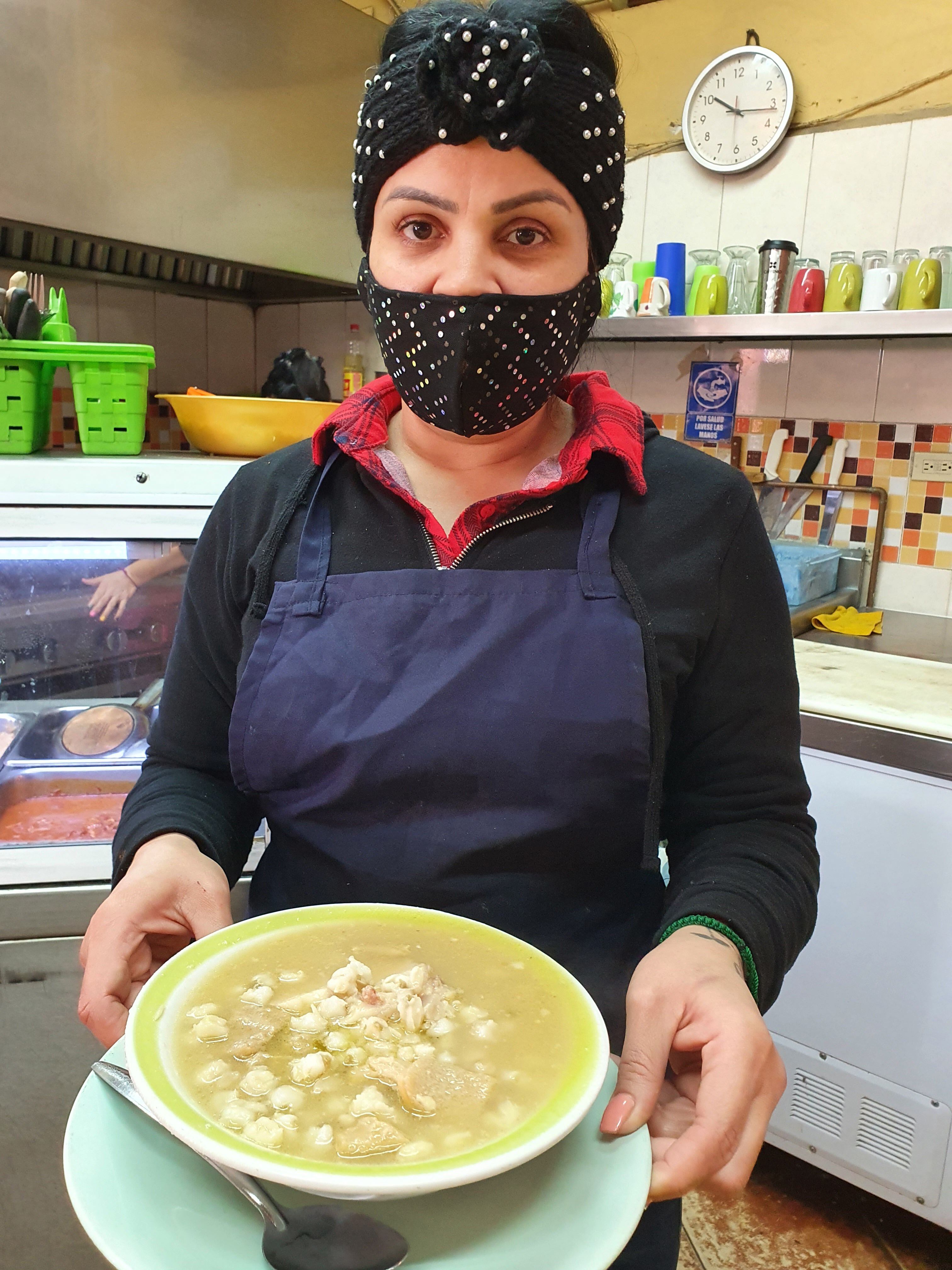 Así se sirve un plato de menudo en el mercado municipal | Noticias de ...
