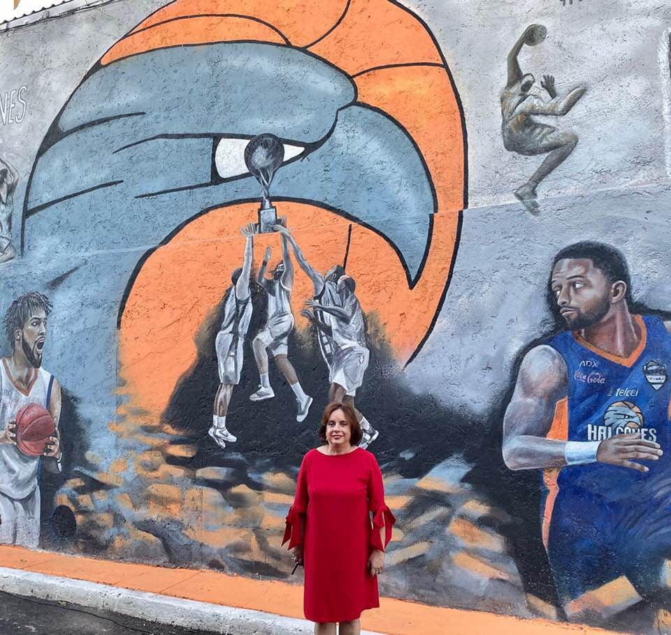 Día de la Mujer: Edna Patricia inspira a muchos con su arte | Noticias ...