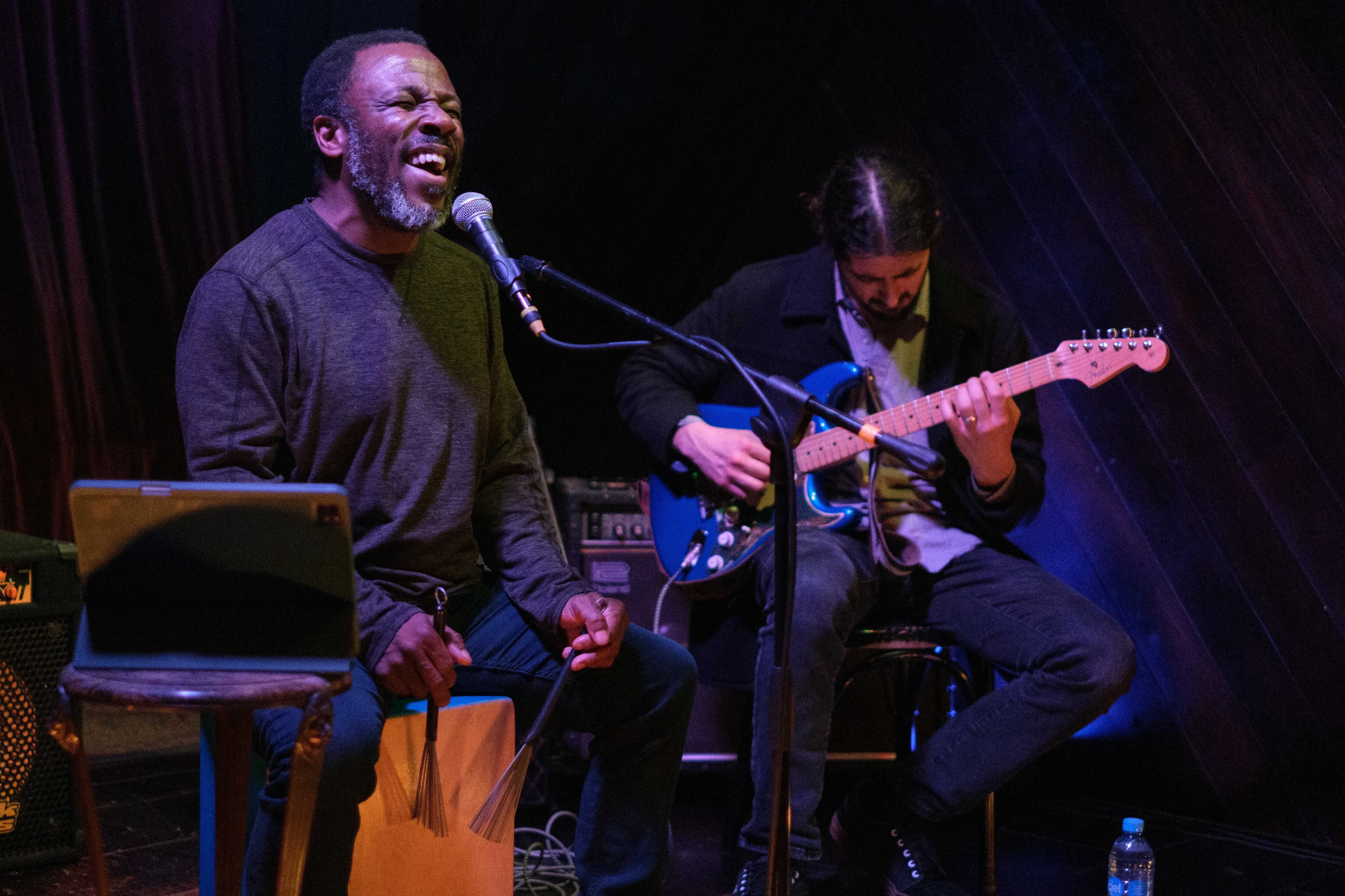 Leonard Patton conversa sobre la historia del jazz en visita a Tijuana ...