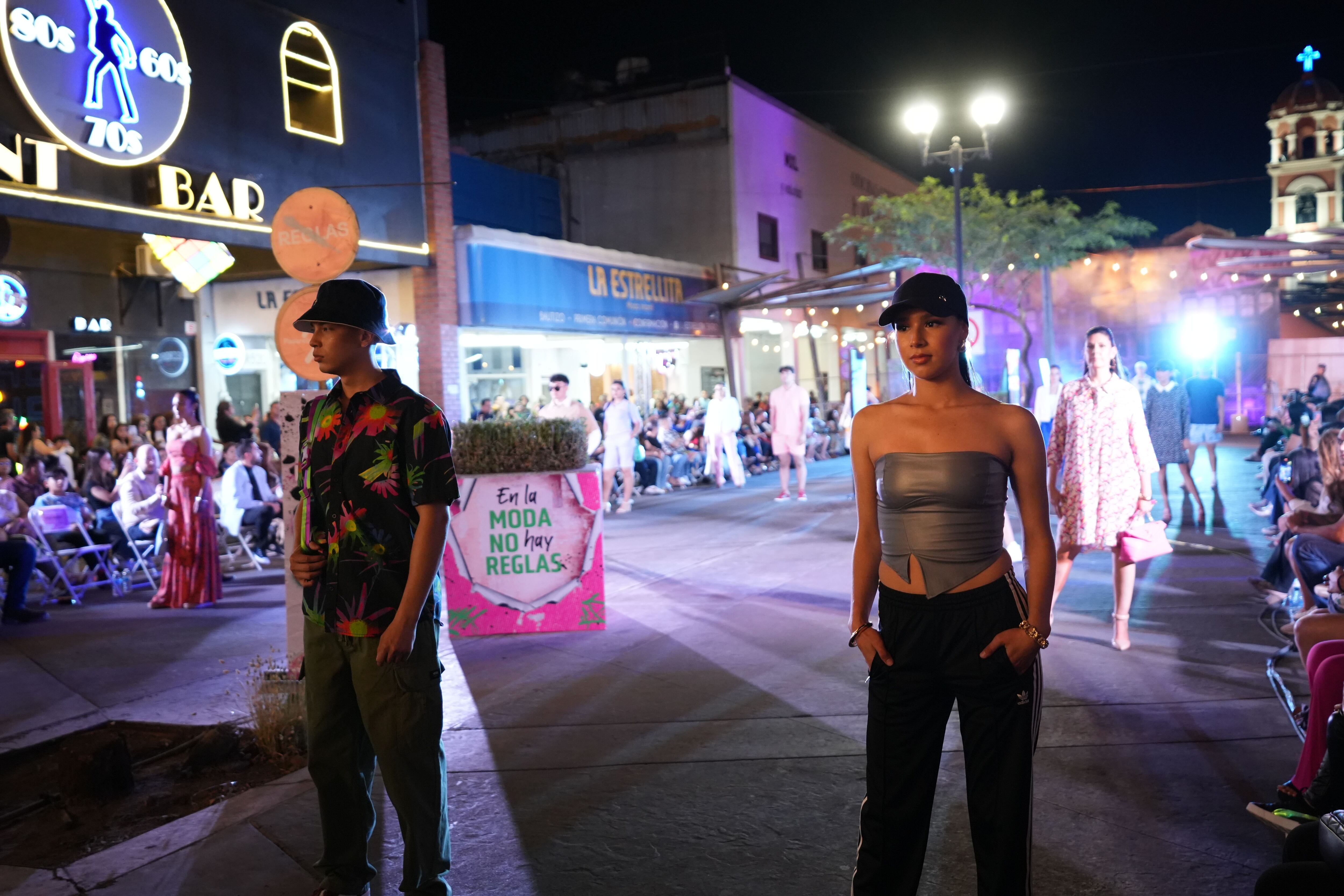 Desfilaron por una moda “sin reglas” en el centro histórico: Liverpool | Noticias de Mexicali ...