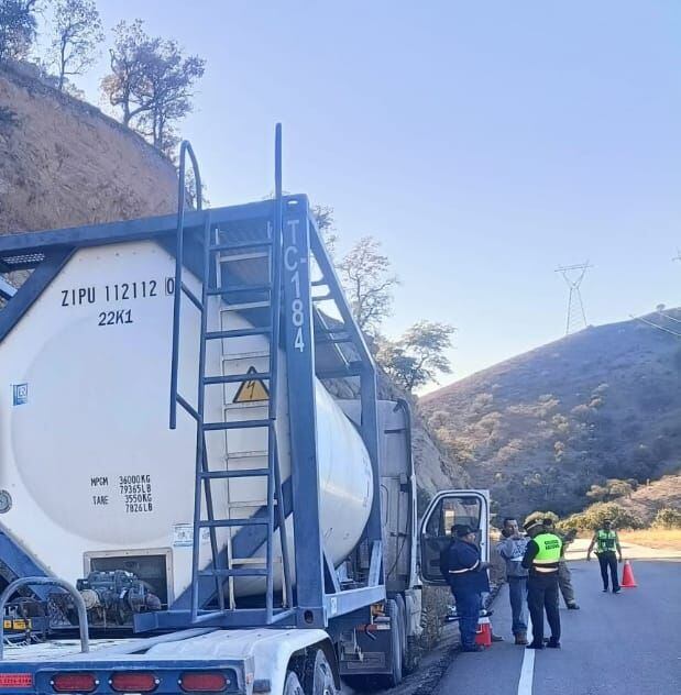 Protección Civil alerta sobre choque de camión en carretera Cananea ...