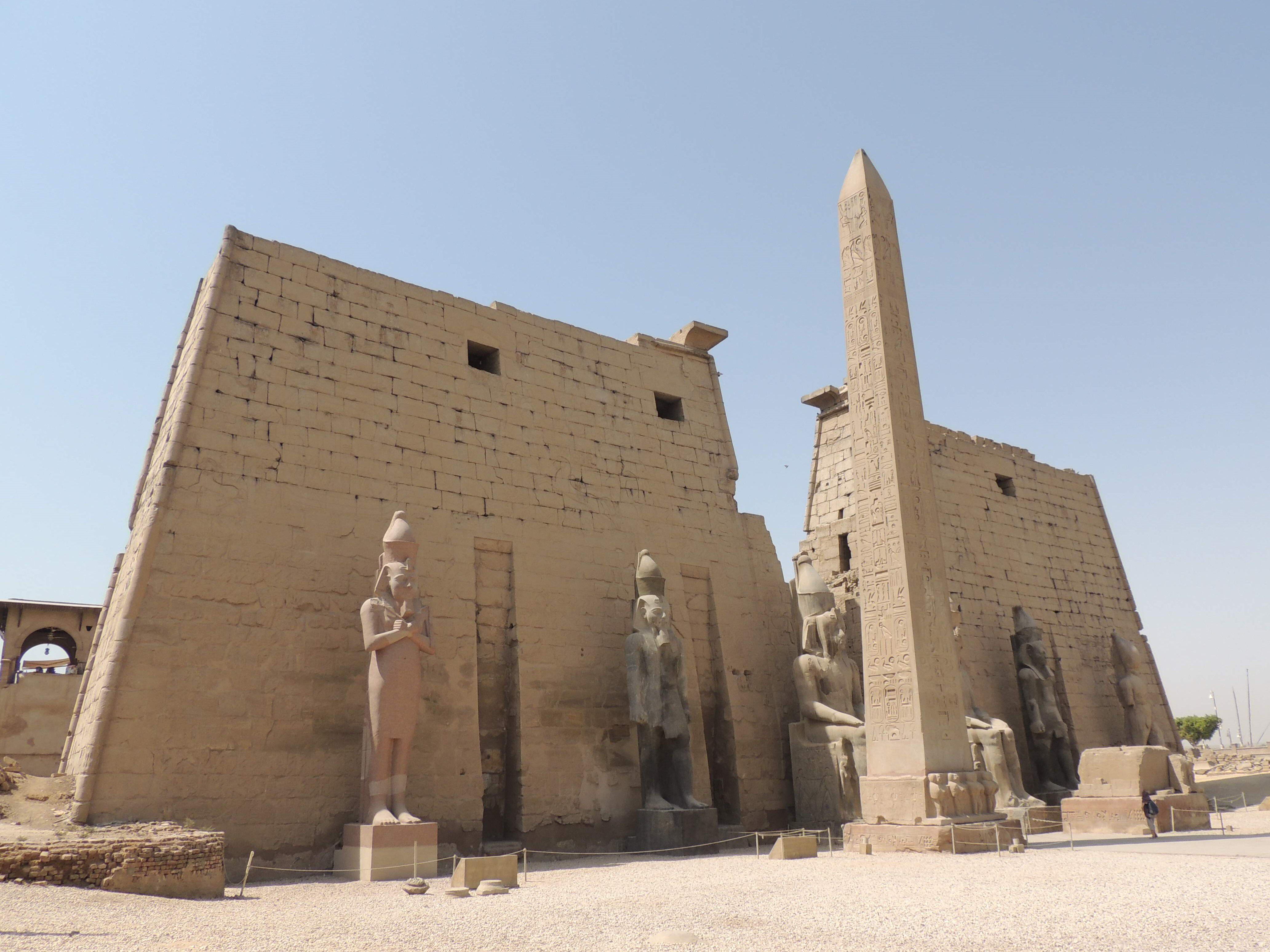 Hallan bajo la arena ciudad de más de 3 mil años de antigüedad en ...