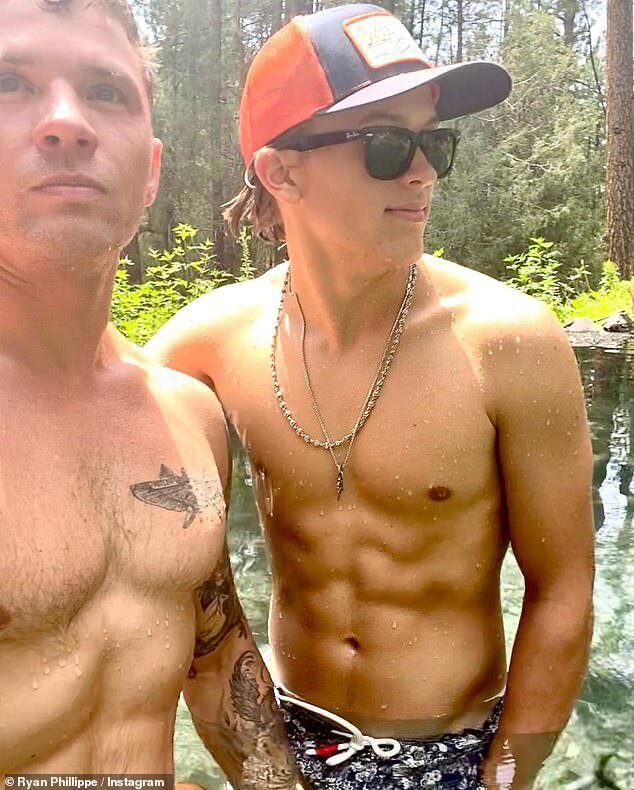 Ryan Phillipe comparte sus vacaciones y sorprenden al presentar a su ...