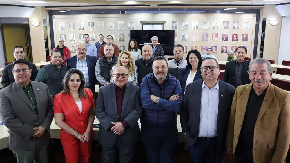 Canaco Tijuana avala reordenamiento de taxis rojos | Noticias de ...